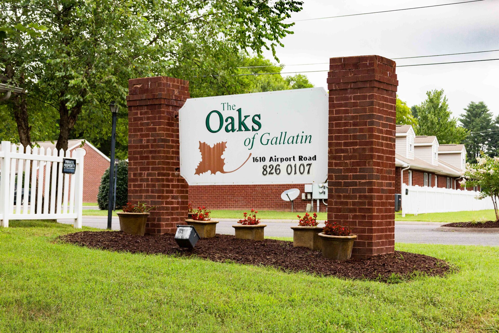 oaks-of-gallatin-sign.jpg